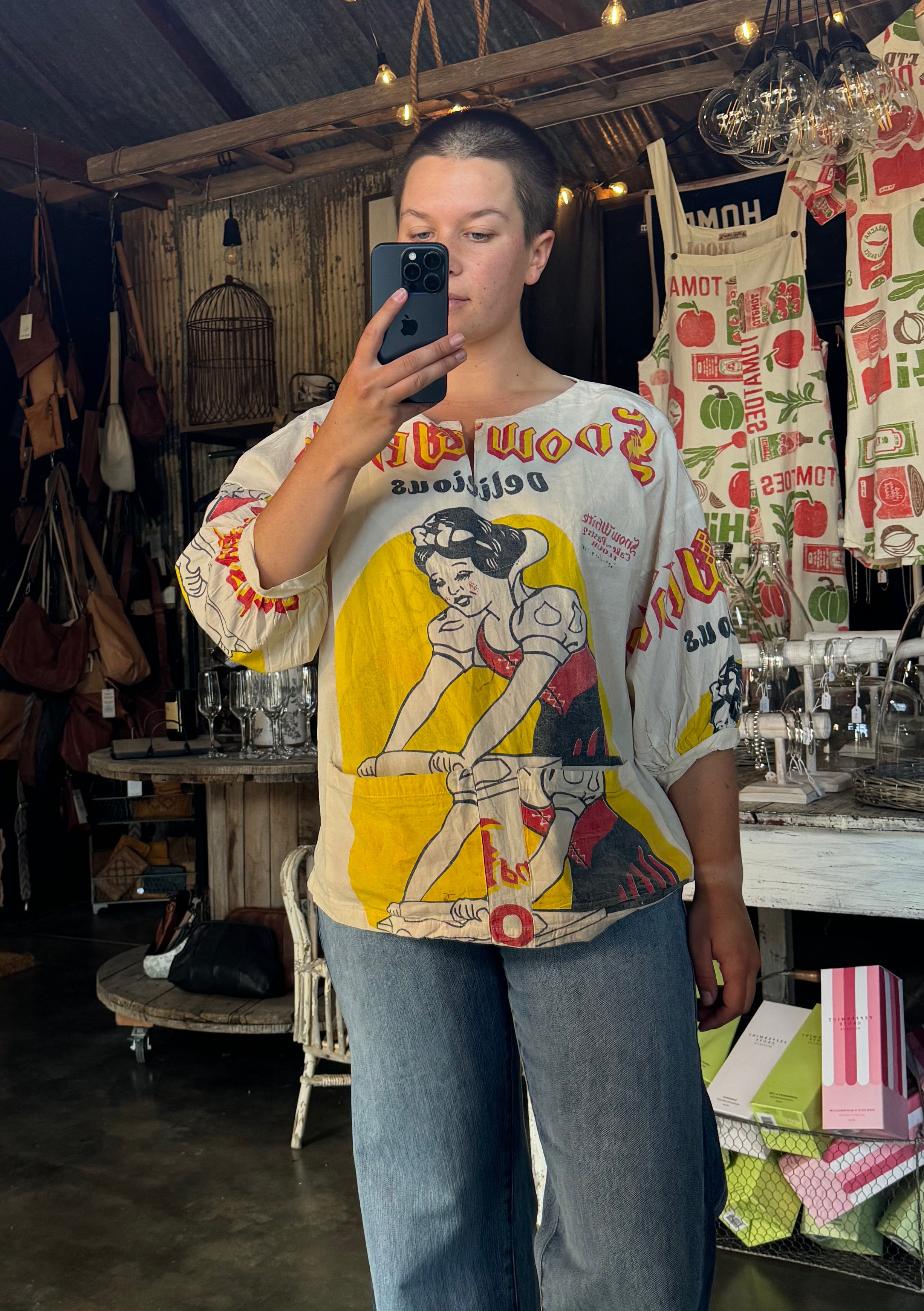 SNOW WHITE TOP – Mickelloo