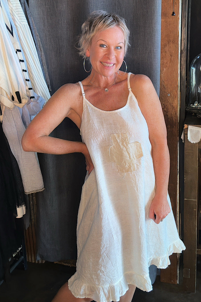 ELISA SLIP - SWISS CROSS - LINEN - WARM WHITE – Mickelloo