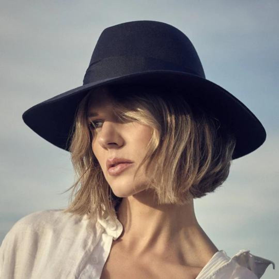 WILLOW NAVY – Mickelloo
