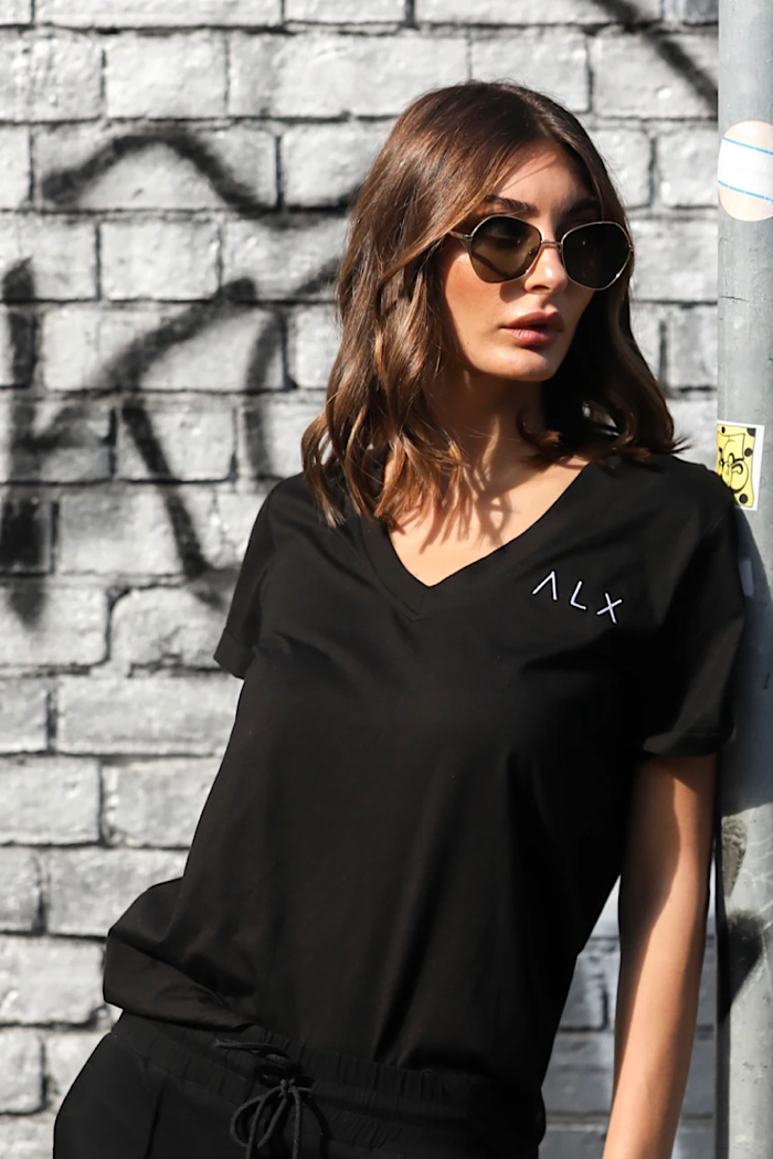 ALX T-SHIRT V NECK - BLACK - FINAL CLEARANCE – Mickelloo