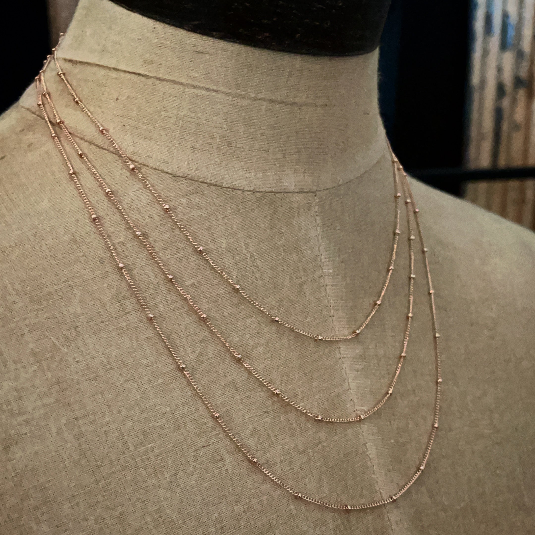 SATELLITE CHAIN NECKLACE ROSE GOLD